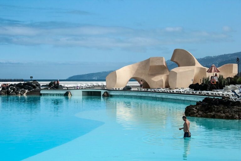 Lago Martiánez - Official Taxi